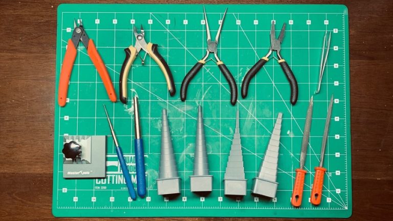 5 Essentials for Your Metal Earth Tool Kit (and 7 More It’s Nice to Have)